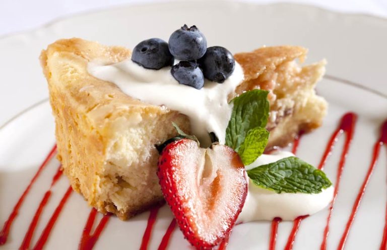 Jacksonville fine dining at The Club Continental on the St. Johns River